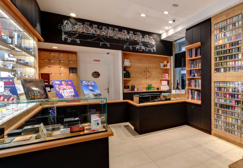 Magic Dream, magic shop: sale of accessories, online magic tricks